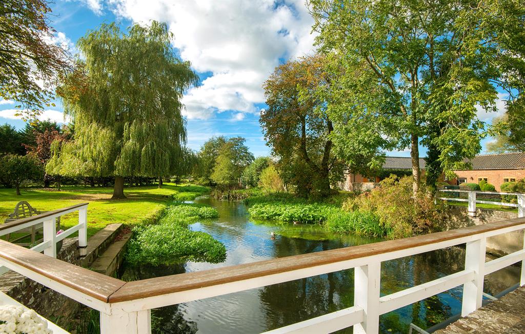 Luxury Holiday Cottages in Norfolk, Suffolk & East of England, Mendham Mill